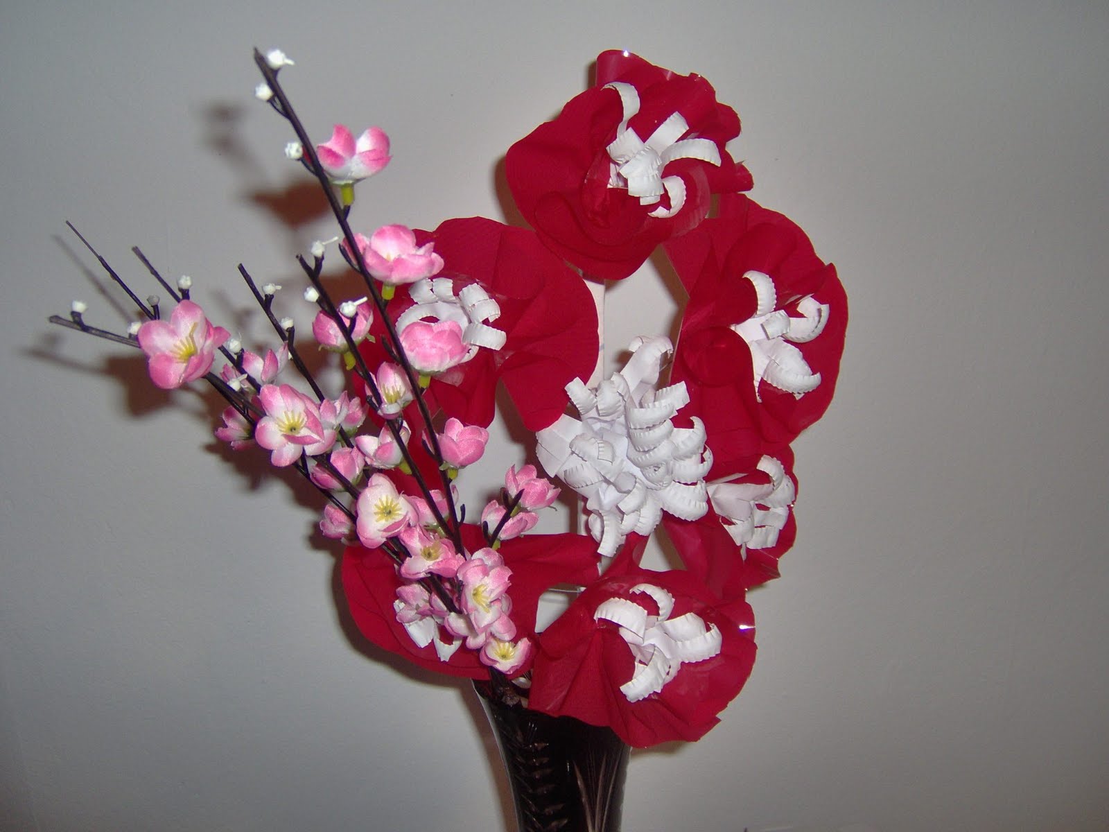 O jucarie pe zi: La multi ani!