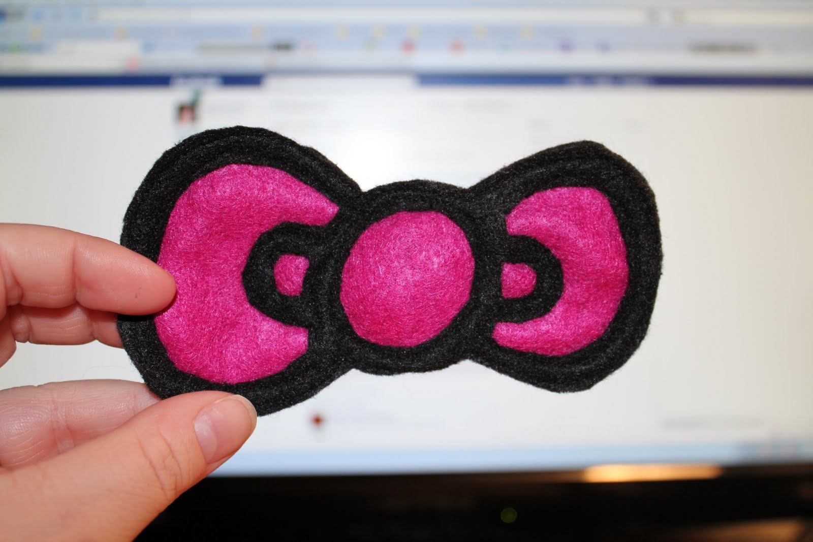 Finally LuLu: Hello Kitty Bow Tutorial and Giveaway