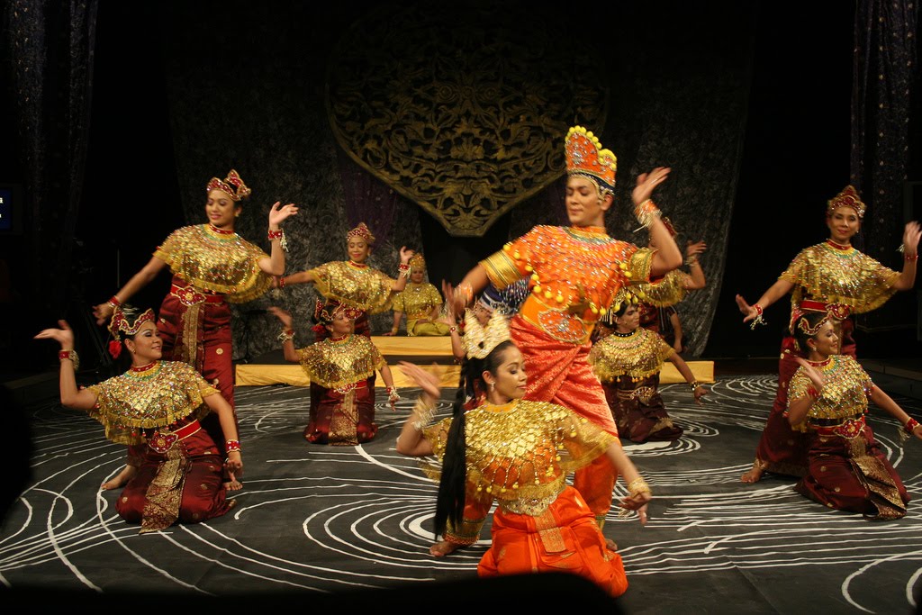 LIFE: 4. The Legend of Princess Saadong - Princess of Kelantan