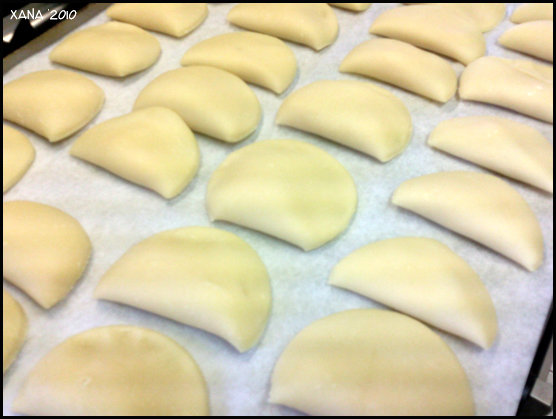 aleXANdrA bakes: Prawn Rissoles, Côcote (Leo's lunch)