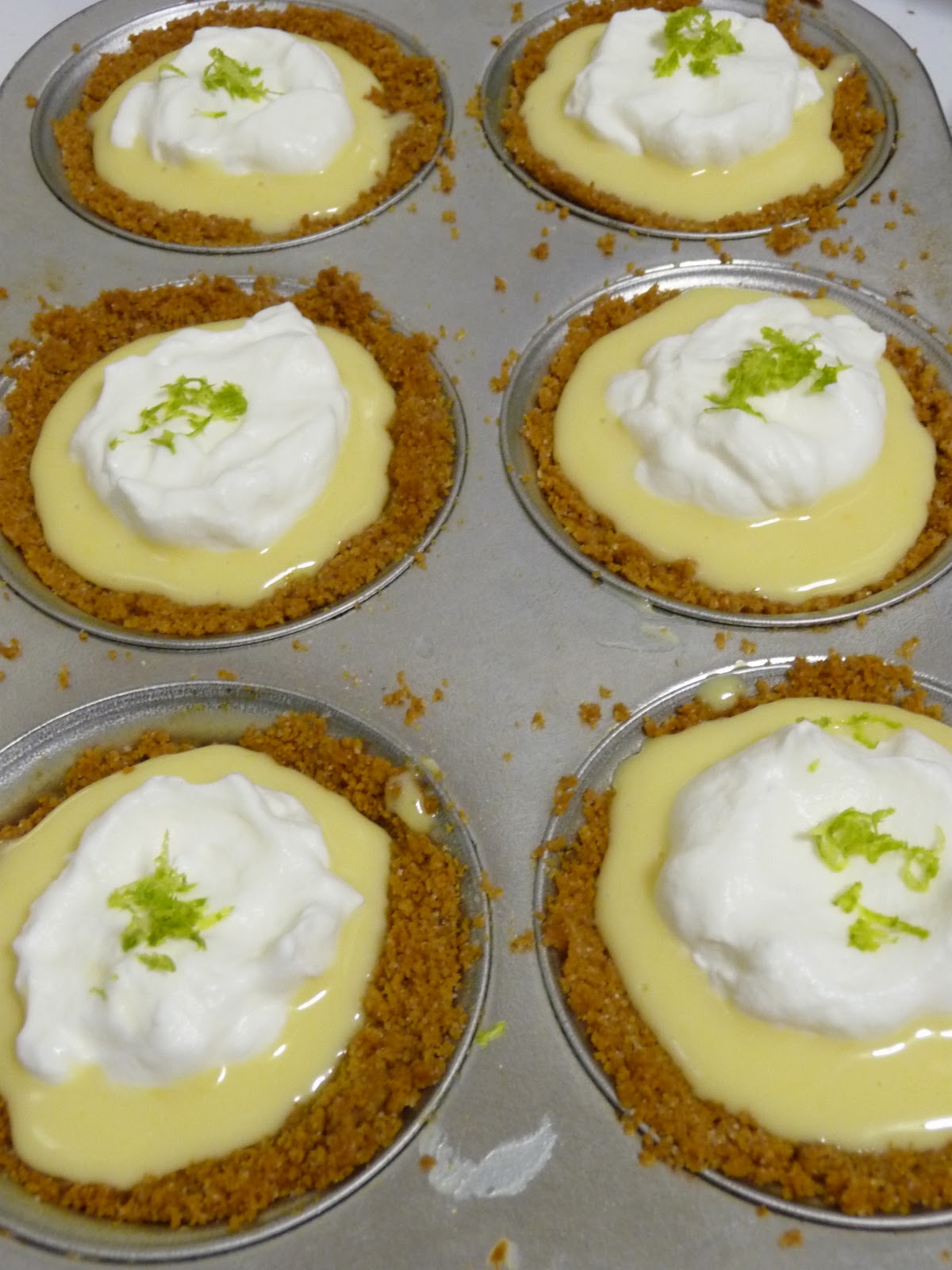 dinner party: mini frozen key lime pies
