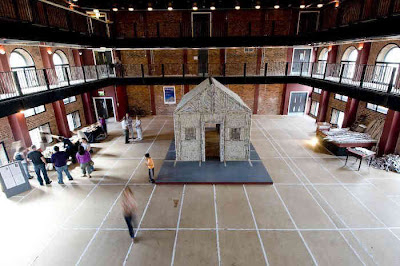 BoldMail: House made of Newspapers