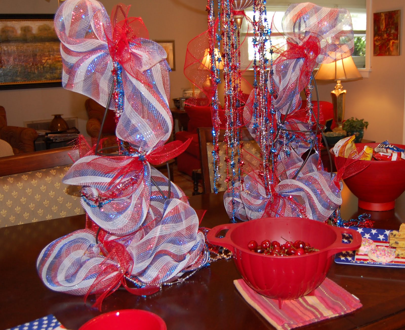 Party Ideas by Mardi Gras Outlet: How to: Red, White and Blue Star ...