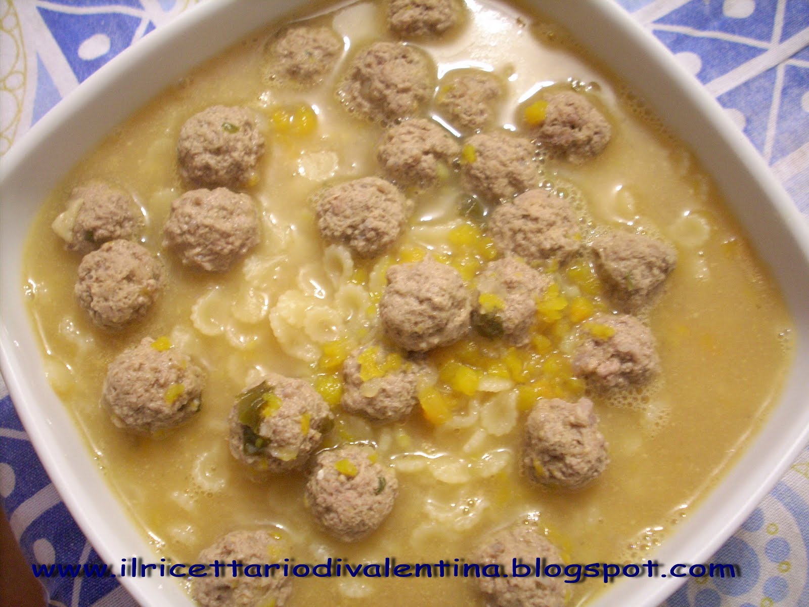 Il RICETTARIO di Valentina Caiolo: BRODINO CON POLPETTINE