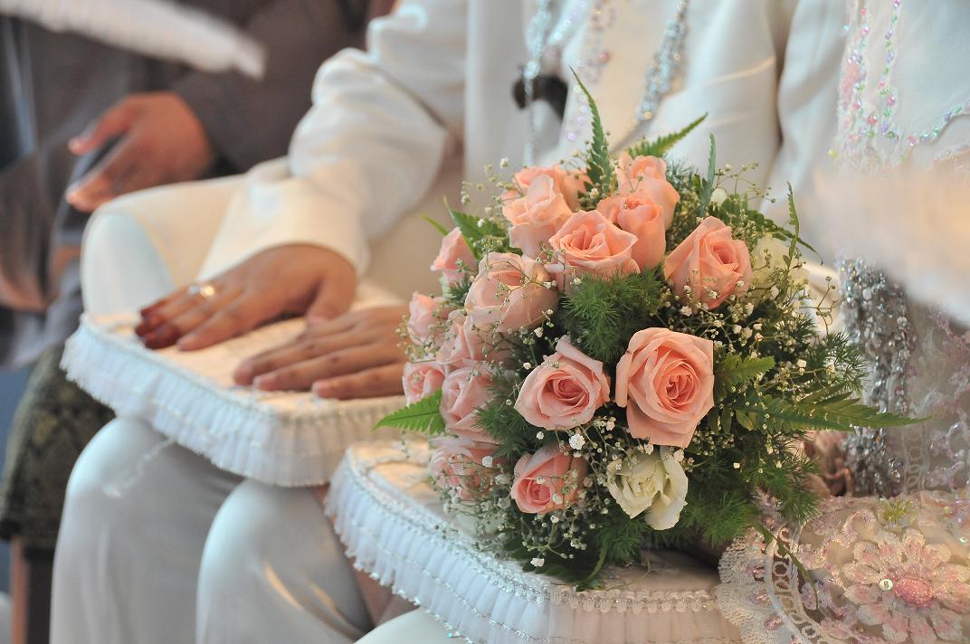 aku bukan bidadari: majLis resepSi ~ persaNdingan dan makan beradab