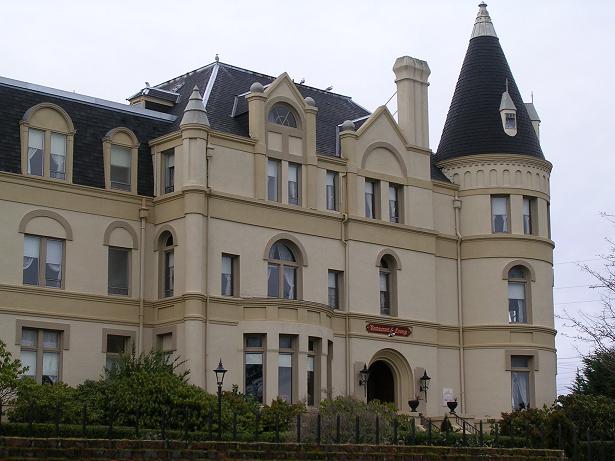 Northwestern Ghosts and Hauntings: Manresa Castle (Eisenbeis Castle ...