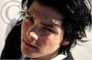 confessions of a teenager who is confused!: Gerard Way as the sex god?????