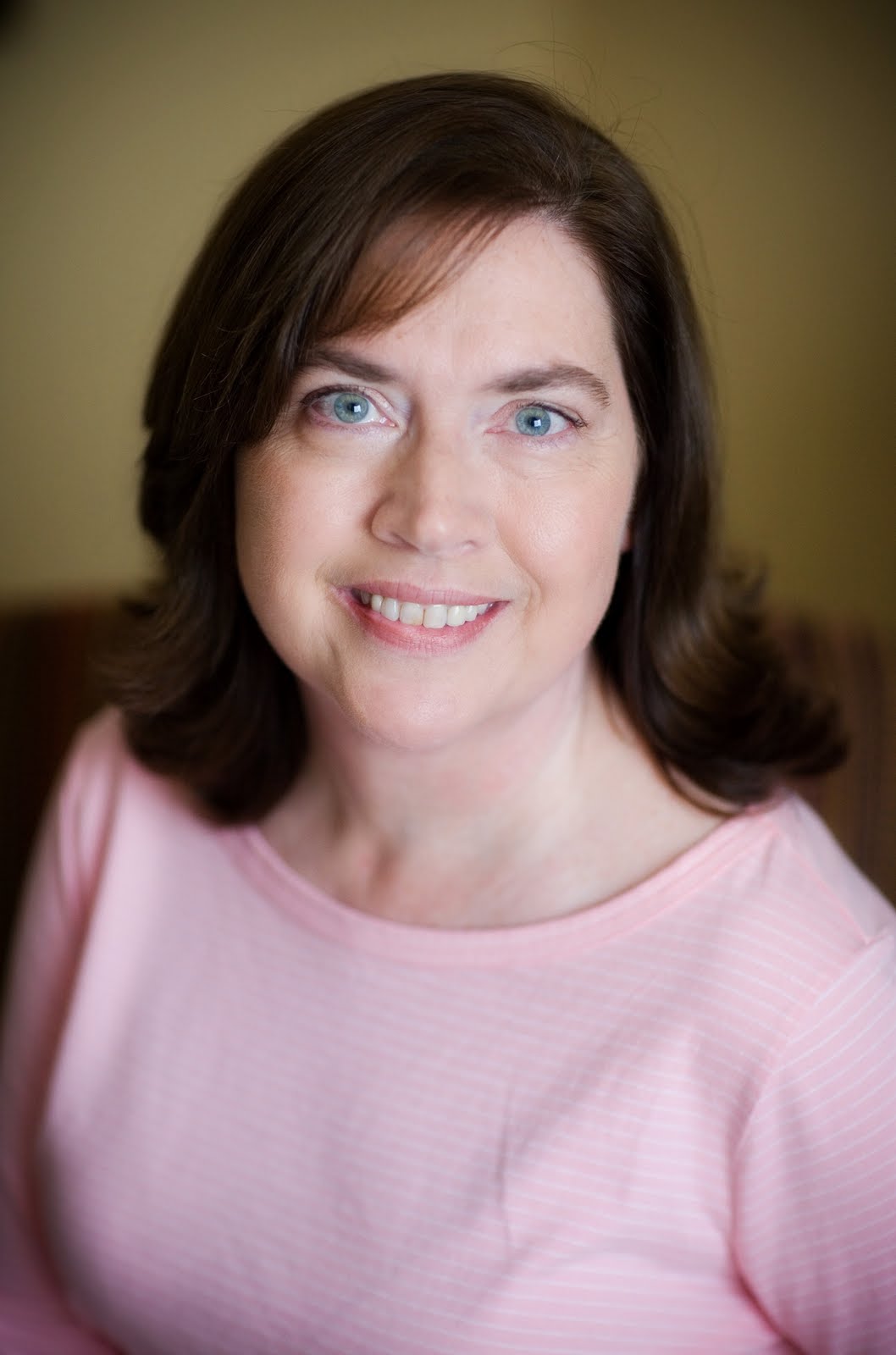 Interview with Dorothy Howell, Shoulder Bags and Shootings