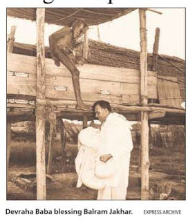Devraha Sheonath Das: Devraha Baba blessing Blram Jakhar a rare photo ...