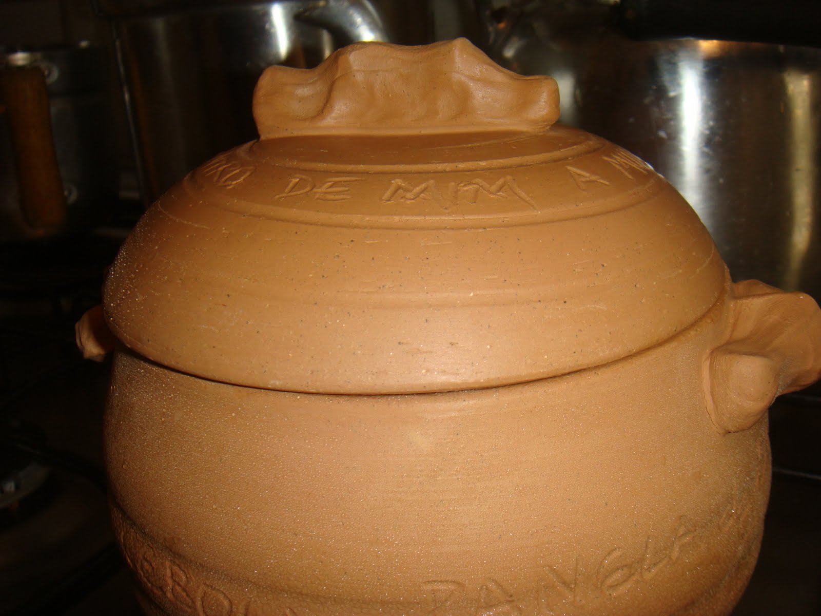 come-se: Panela de barro - curando e cozinhando