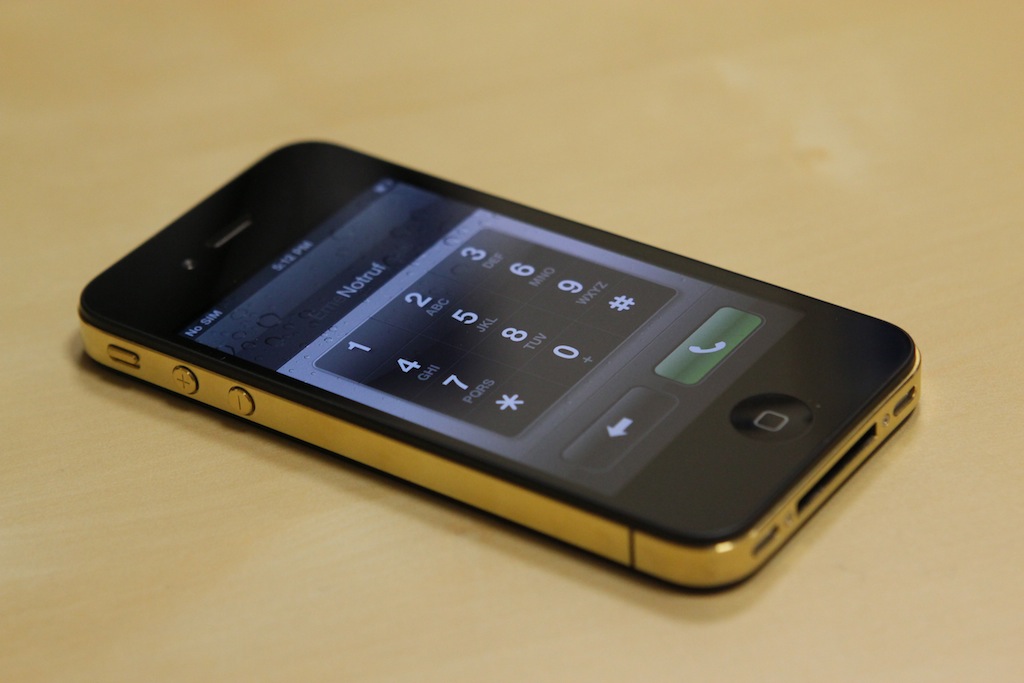 iPhone 4 Gold Edition | Latest Gadgets & Technology
