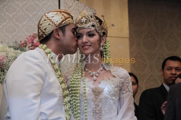 foto artis bugil nia ramadhani, telanjang, seksi, hot, ml, kawin, imut, manis, cantik | Meta Tag ...