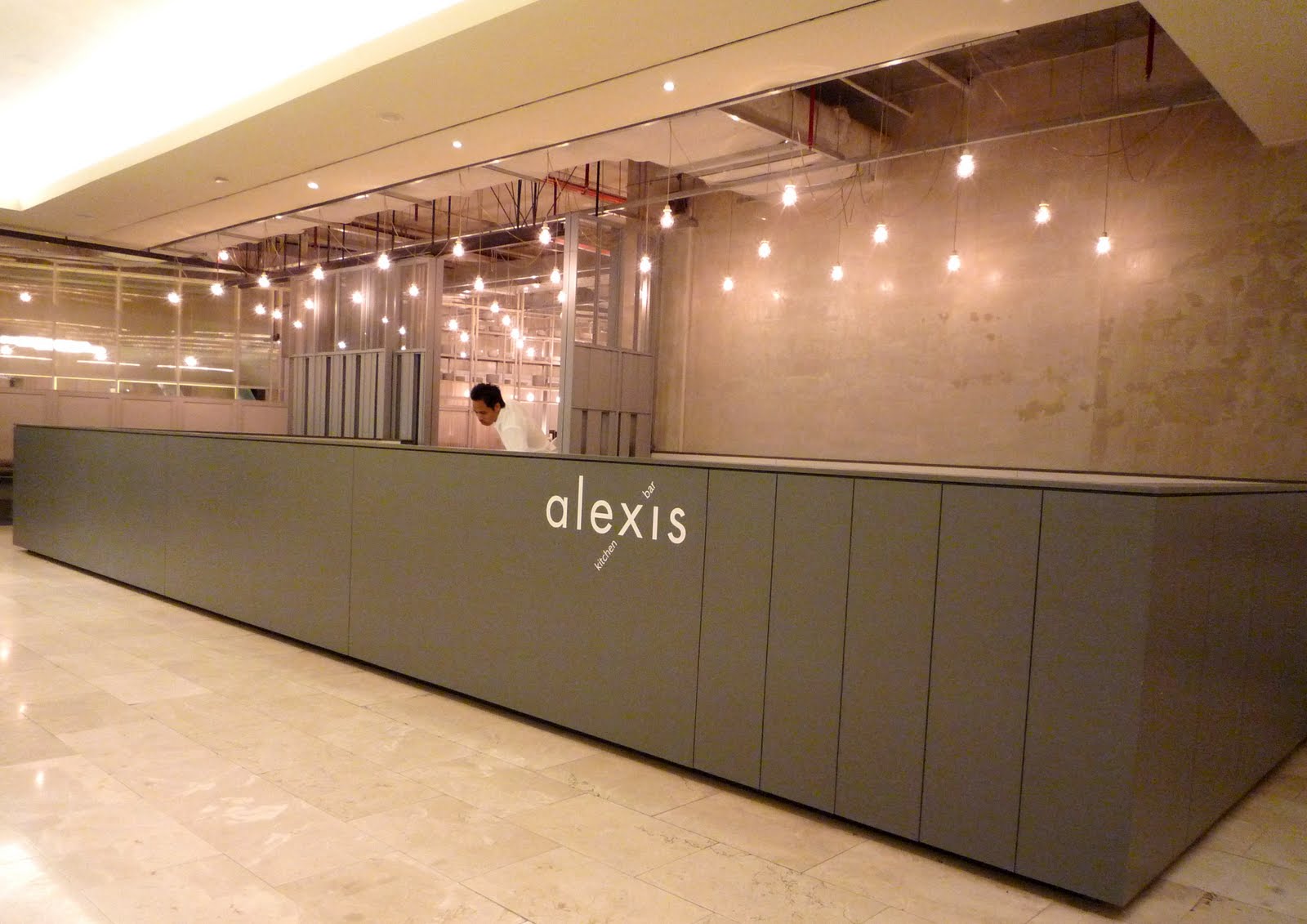A Coffeeholic's Travel Tale: Tiramisu at Alexis Bistro, The Gardens