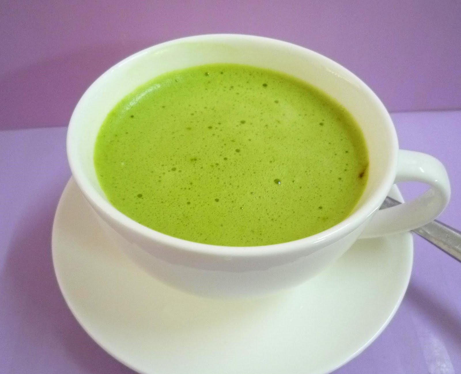A Coffeeholic's Travel Tale: Green Tea Cappuccino