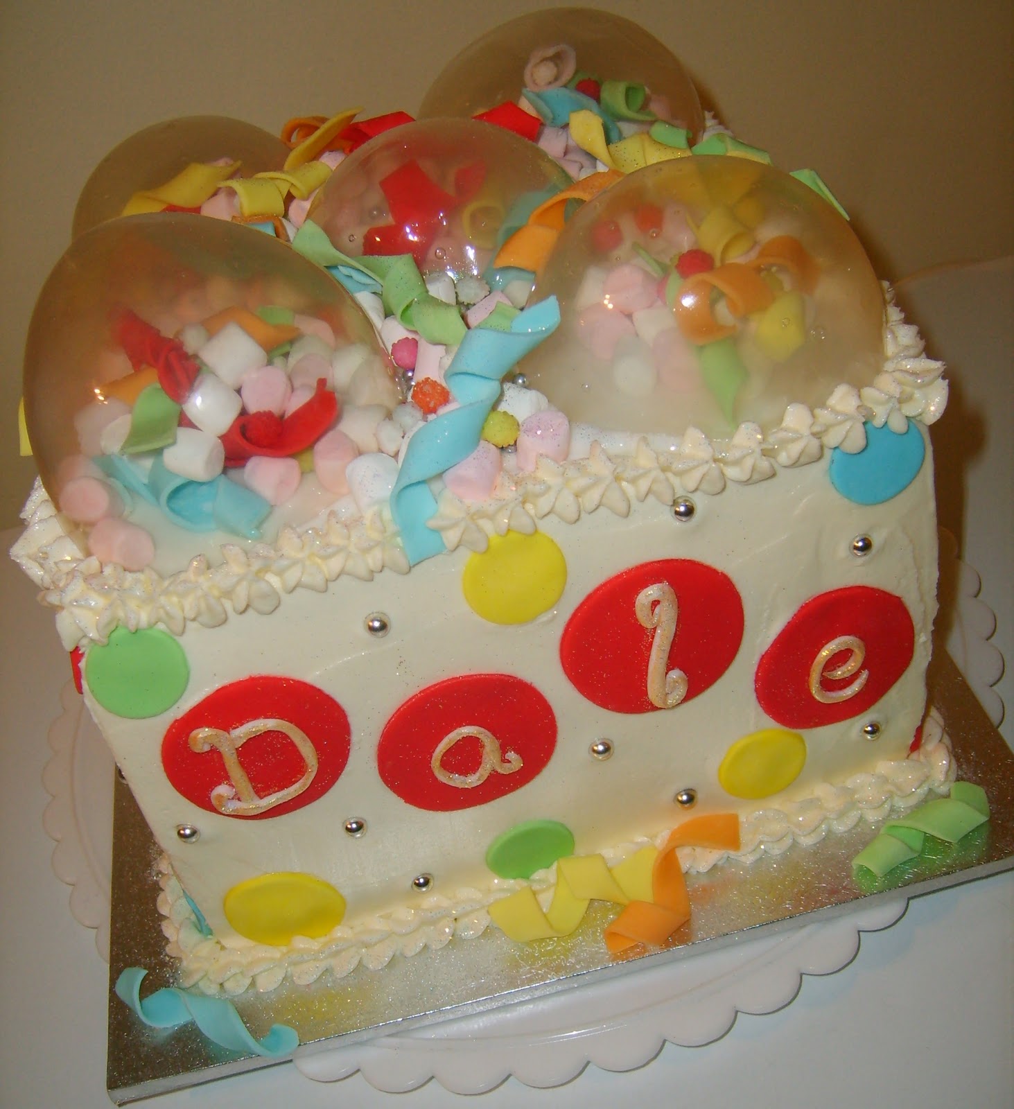 Caketopia: Rainbow Surpirse Bubble Cake for Dale