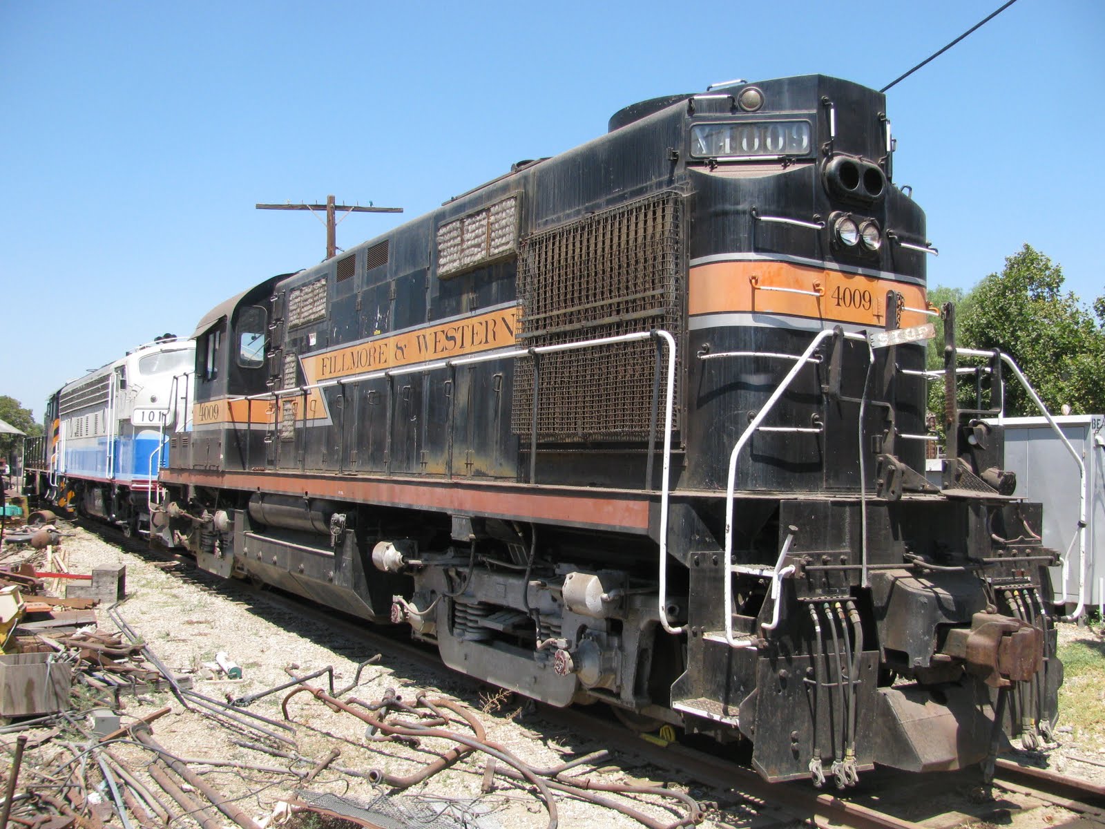 Nicks Pics: Fillmore & Western Locomotive's #100 & #4009
