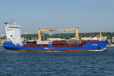 SHIPS & THE SEA - BLOGUE dos NAVIOS e do MAR: S. RAFAEL de entrada no ...