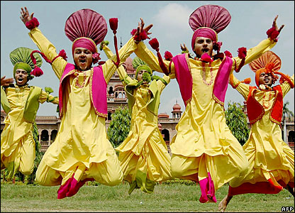 Indian Folk Dances - The Rural Facet of Cultural India