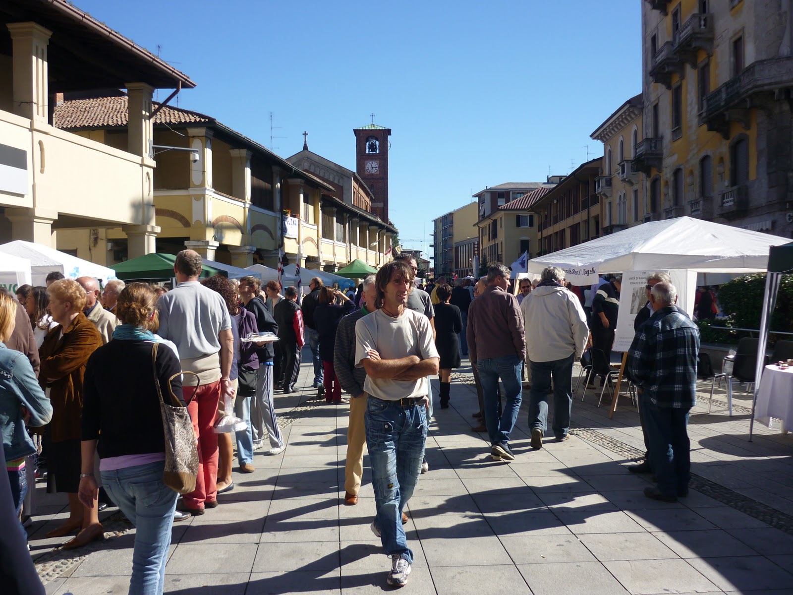 MAGENTA città del volontariato: in migliaia alla Festa delle Associazioni