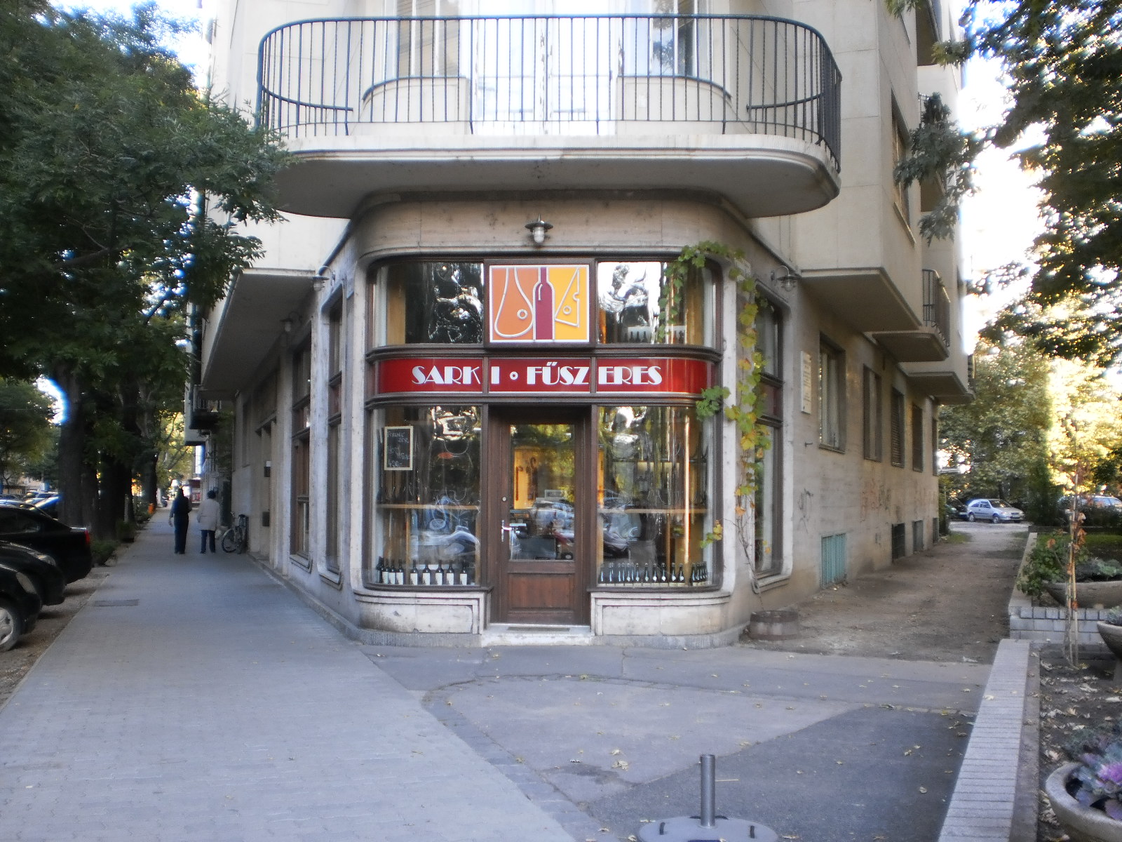 egyszer bolt: Sarki fűszeres