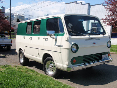 neilwaukee: holy crap a 1966 chevy van pulled up and stole my heart