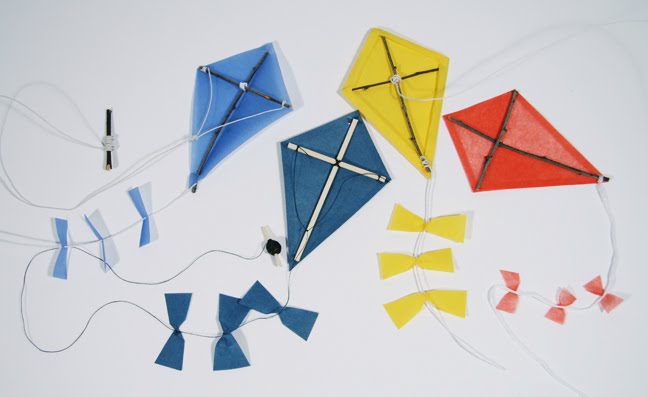 hundreds & thousands: How to make a mini kite