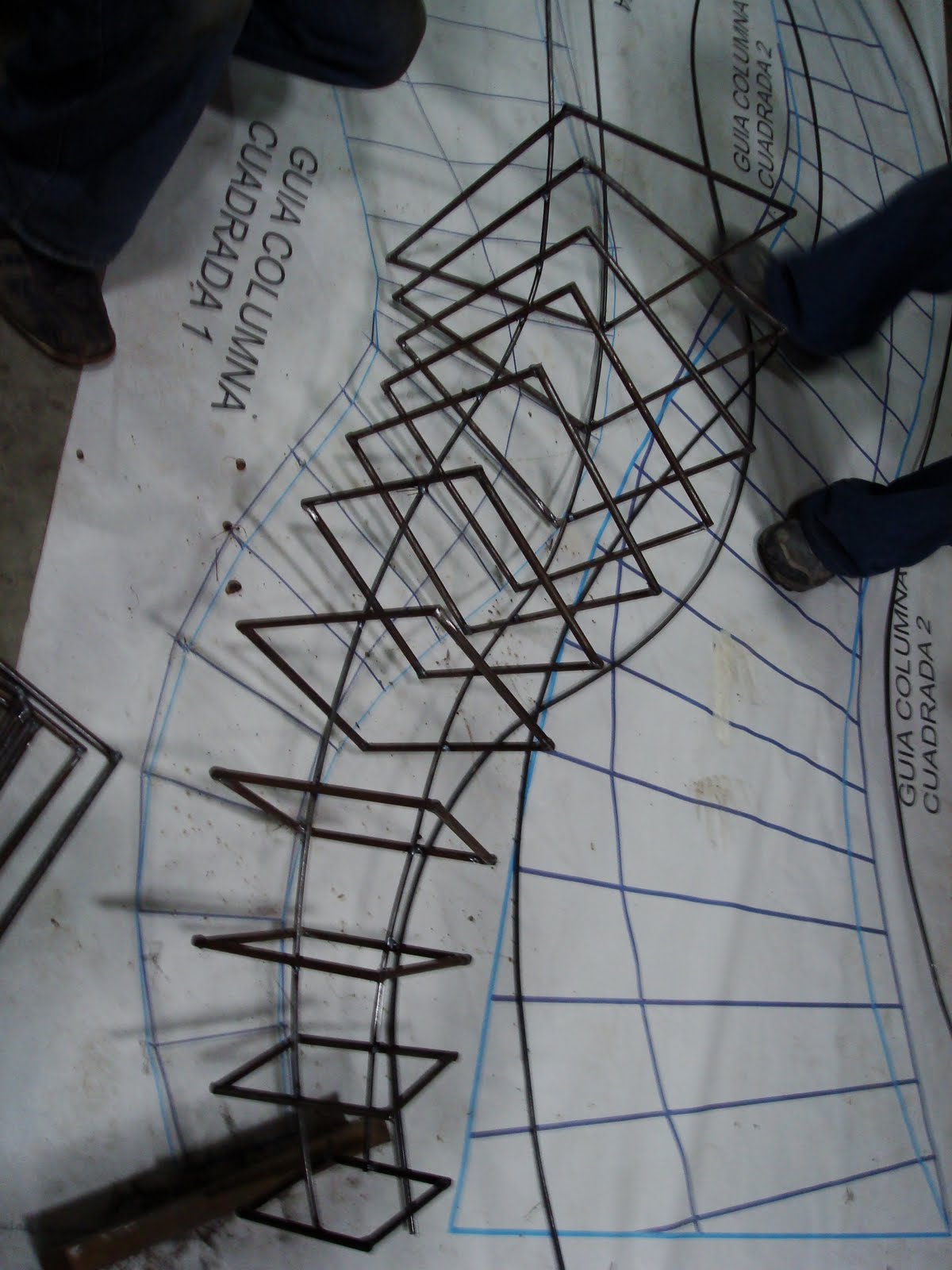 interior137 arquitectos: columna parametrica avance