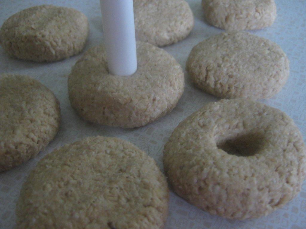 the happy raw kitchen: Raw Sprouted Bagels :)