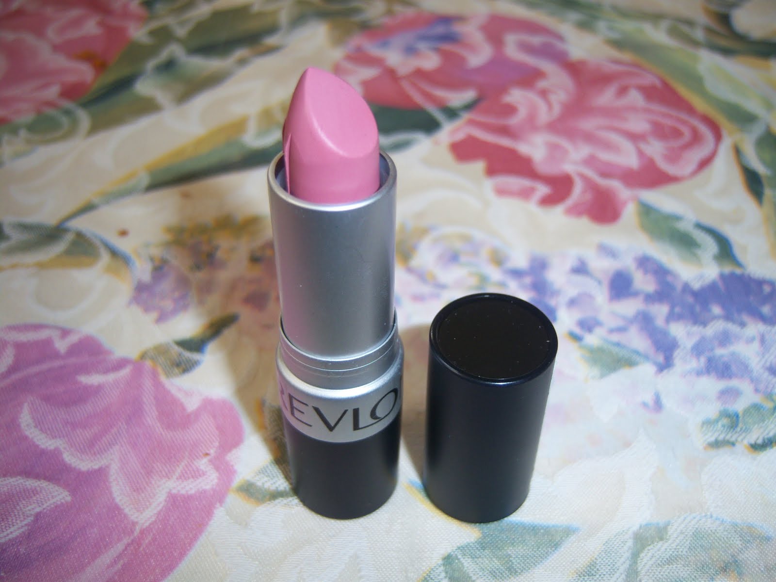 Loveleigh: Pink Pout Revlon Matte Lipstick
