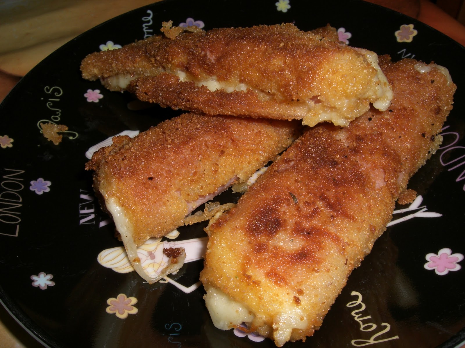 Anica en su cocina: PECHUGAS DE POLLO ENROLLADAS