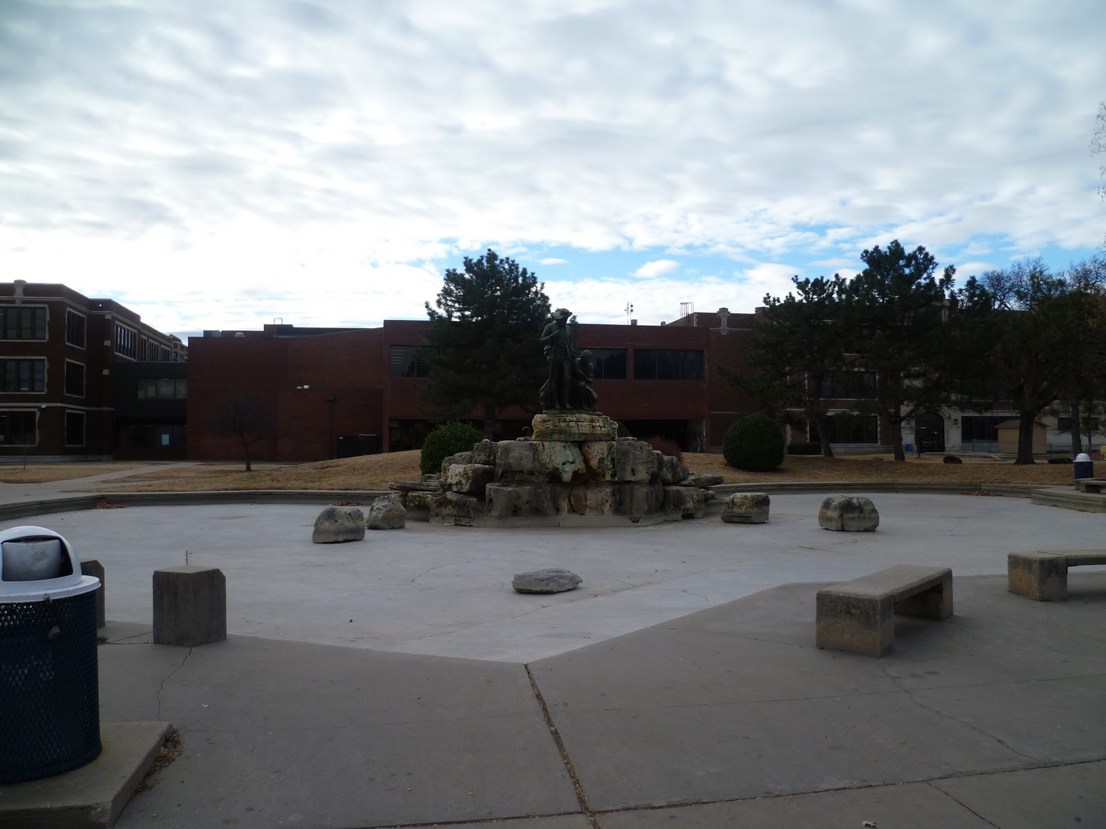 My travel in the USA: Wichita High School East