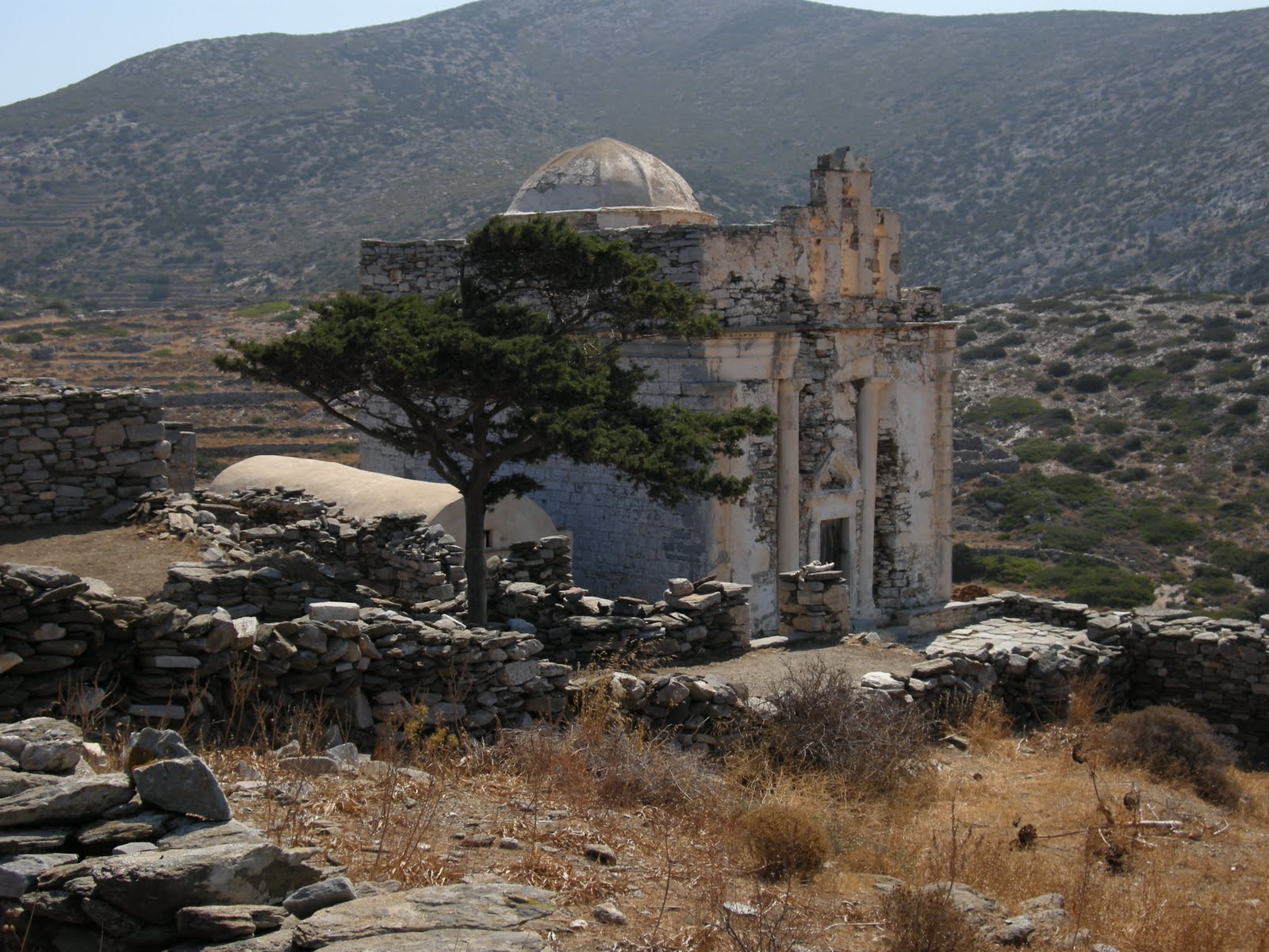 Cyclades islands: Σικινος photo