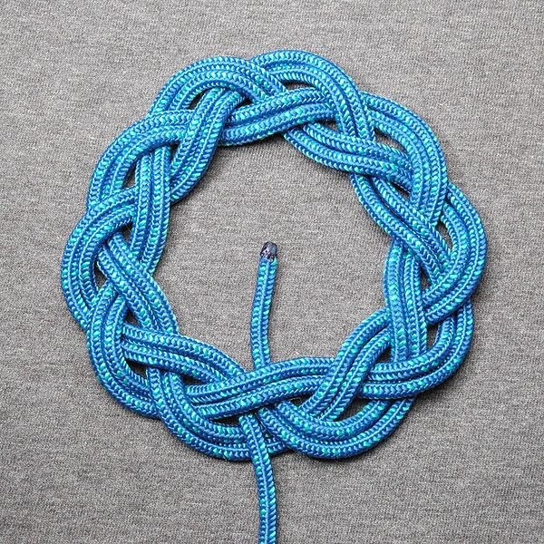windblow: Turk Head Knot