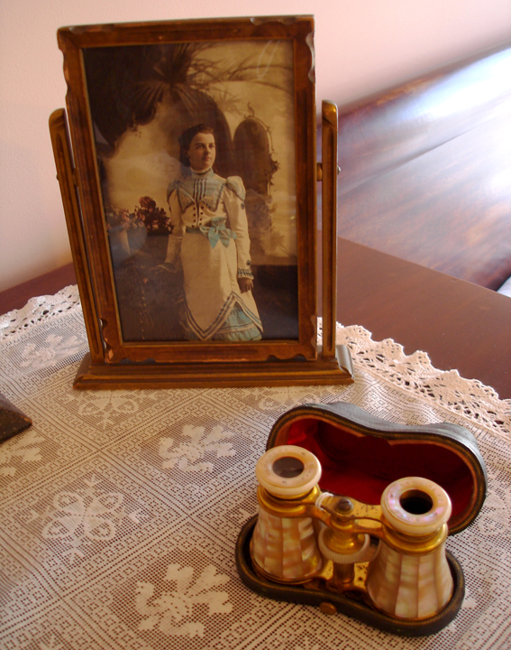 Placer County Museums Online Exhibits: Upstairs at the Bernhard Museum