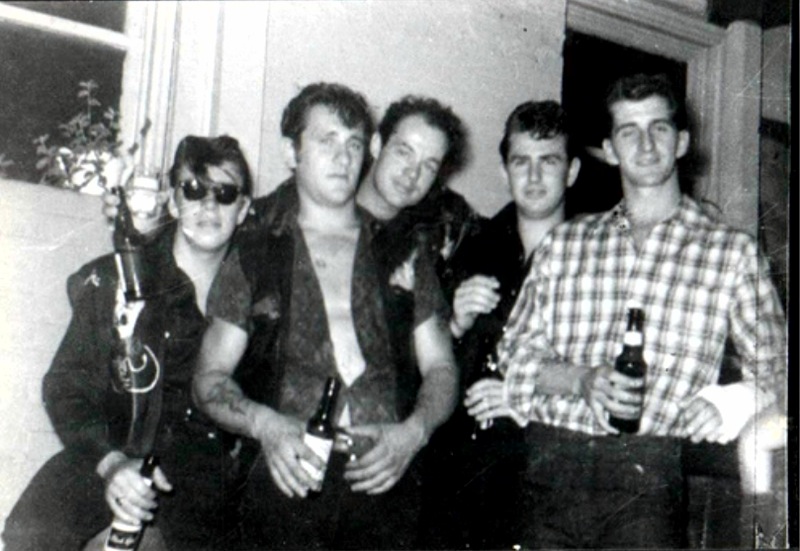 TWentYThr33BRrickSForeVer: ROAD VULTURES MC