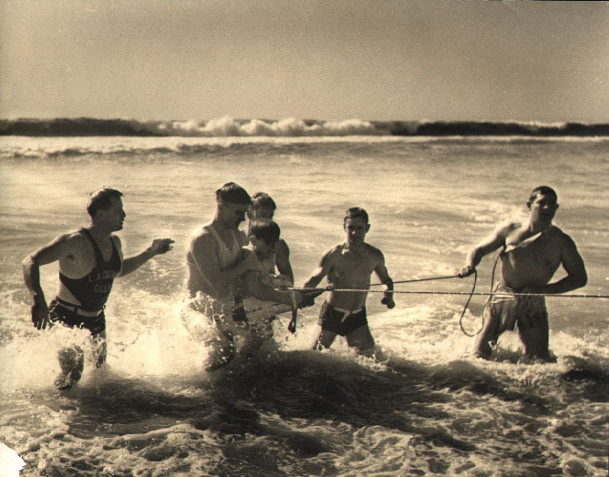 HE'E NALU: Biografía de George Freeth