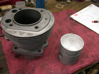 BZ's BMW Isetta 300's: Isetta - Engine Reassembly