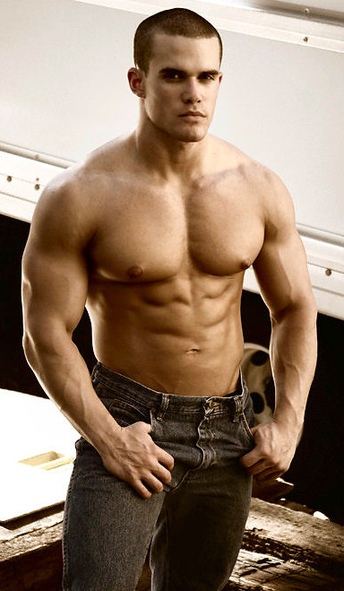 DAVID DUST: Featured Bodybuilder/Model - Rob Thornborrow