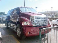 Acontecer Nouelense: La yipeta y los dominicanos