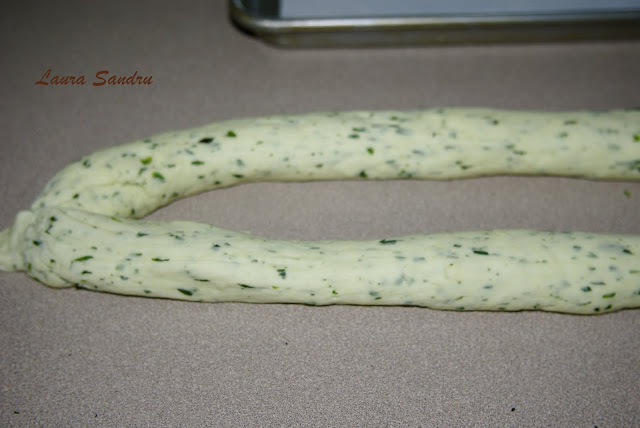 Little Chef and I: Herbed Bread Ring