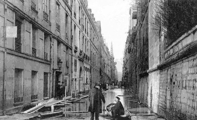 revolutionaryeralouis: 18th Century Paris City Street