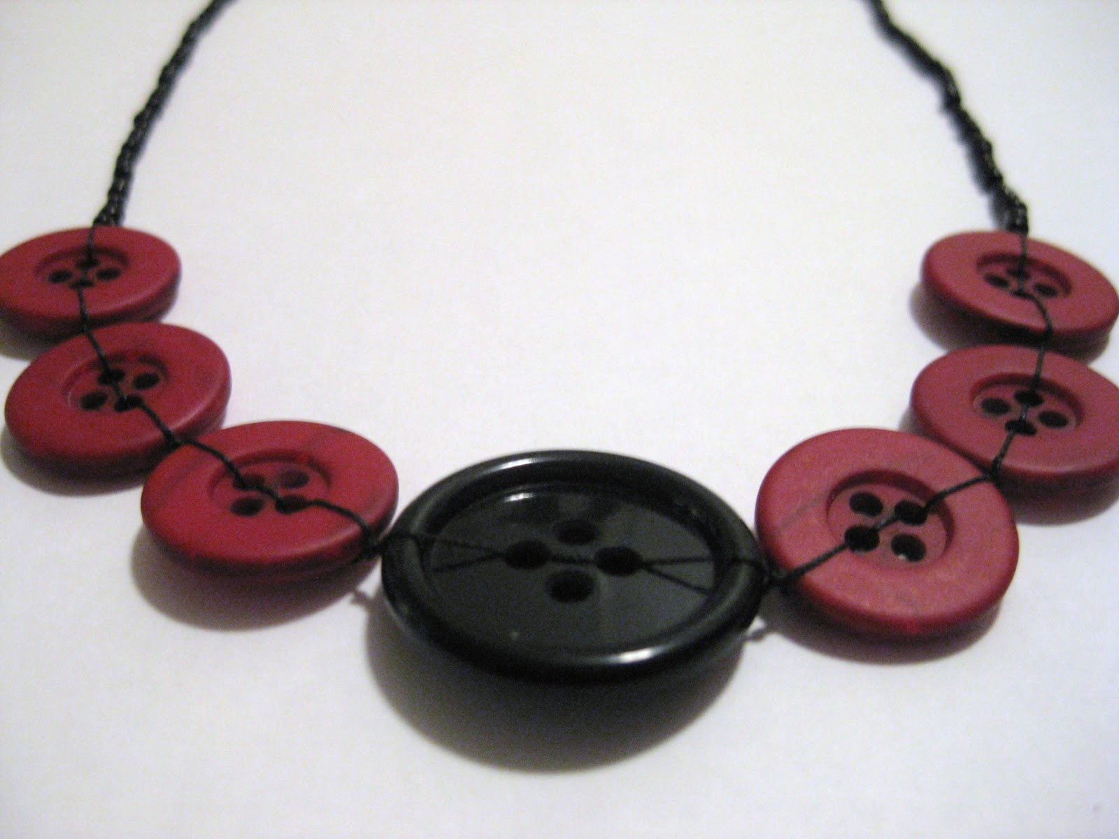 Betty Jane Designs: Button Necklace 11