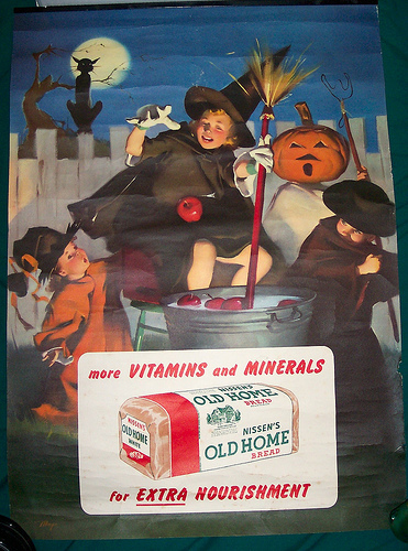 Celtic Lady: MORE VINTAGE HALLOWEEN: MAGAZINE ADS