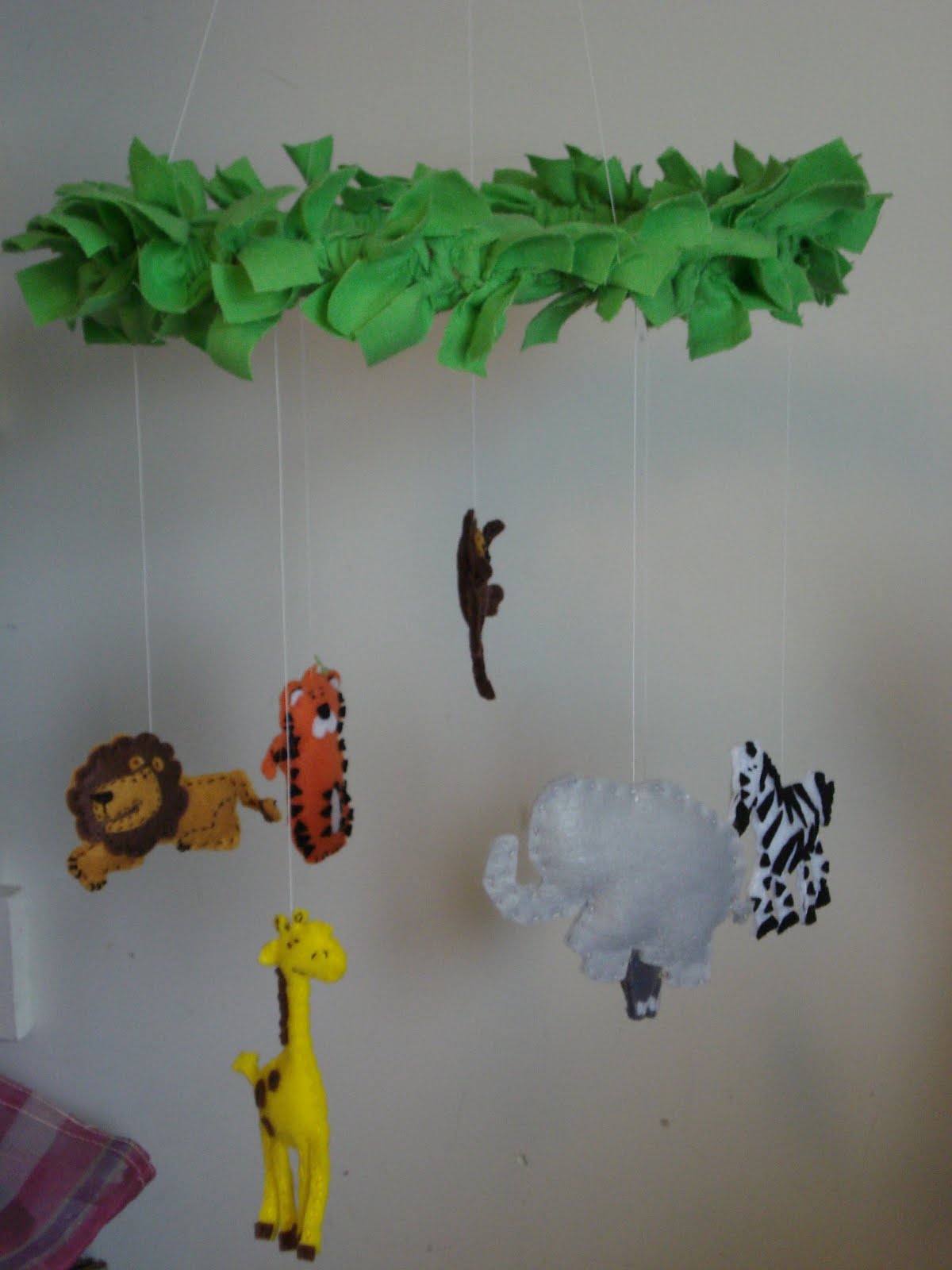Chambers Girls' Crafts: jungle animal mobile