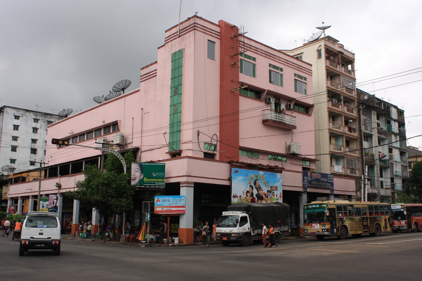 The Southeast Asia Movie Theater Project: The San Pya Cinema - Yangon ...