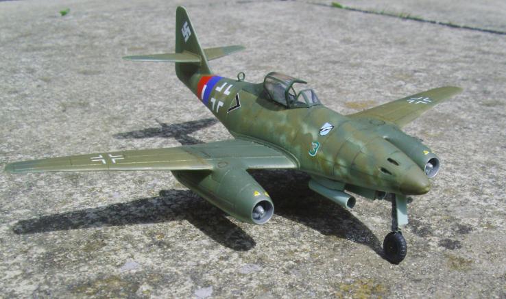 FalkeEins - a modelling blog: Revell Me 262 (1/72nd)