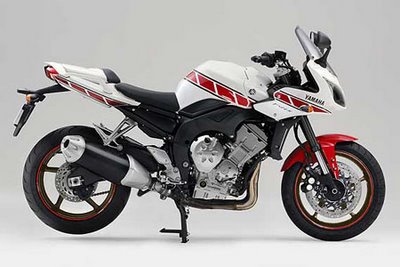 Posted by Unknown at 11:01 PM