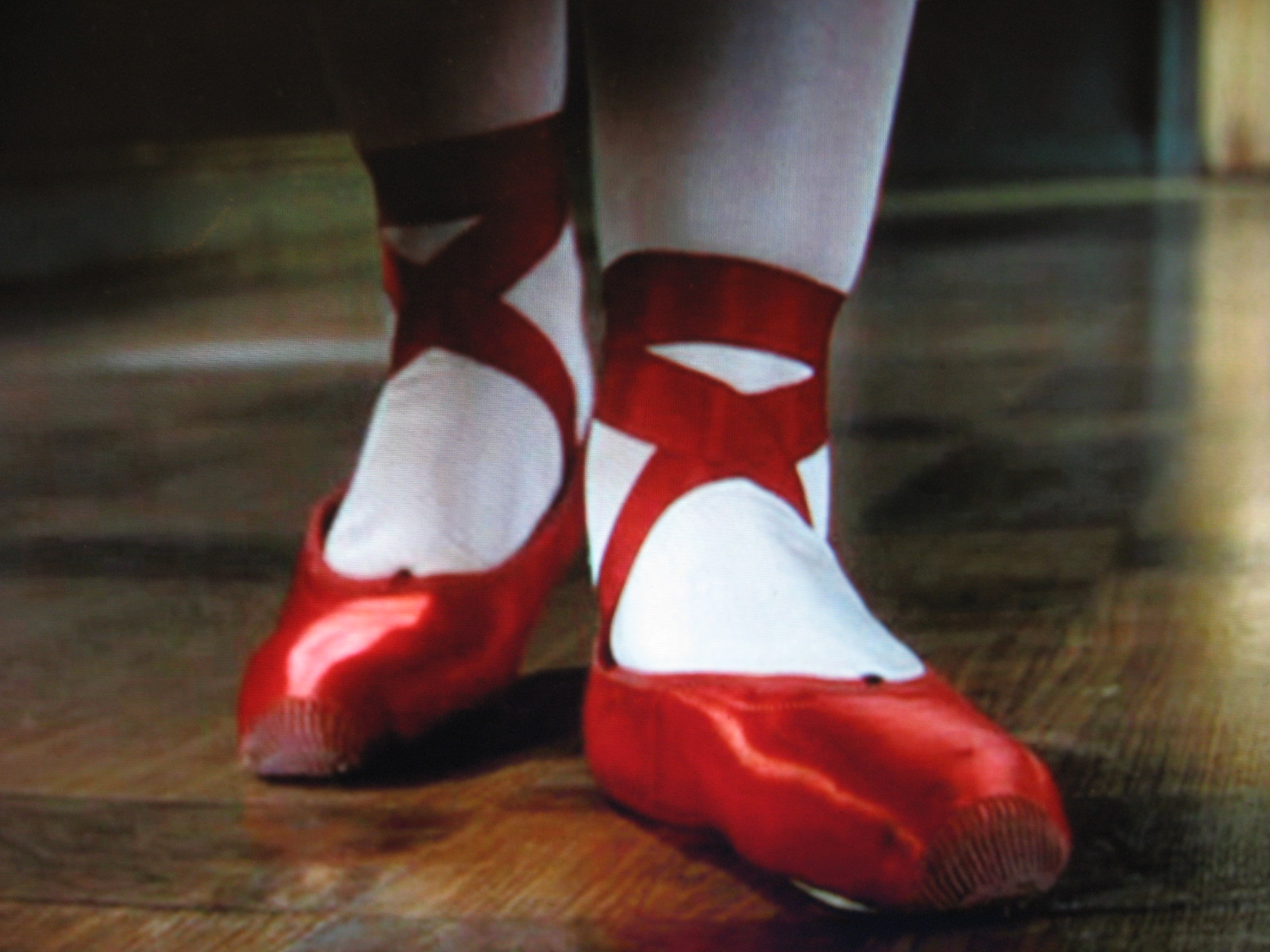 A Sip of Sarsaparilla: Beautiful and Haunting: "The Red Shoes" for ...