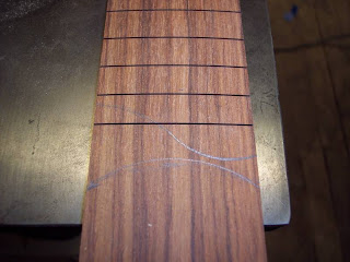 David's Guitar Building: Fingerboard binding