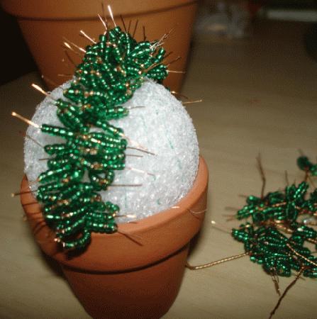 Lana creations: How to make cactus with beads. Free beading pattern.